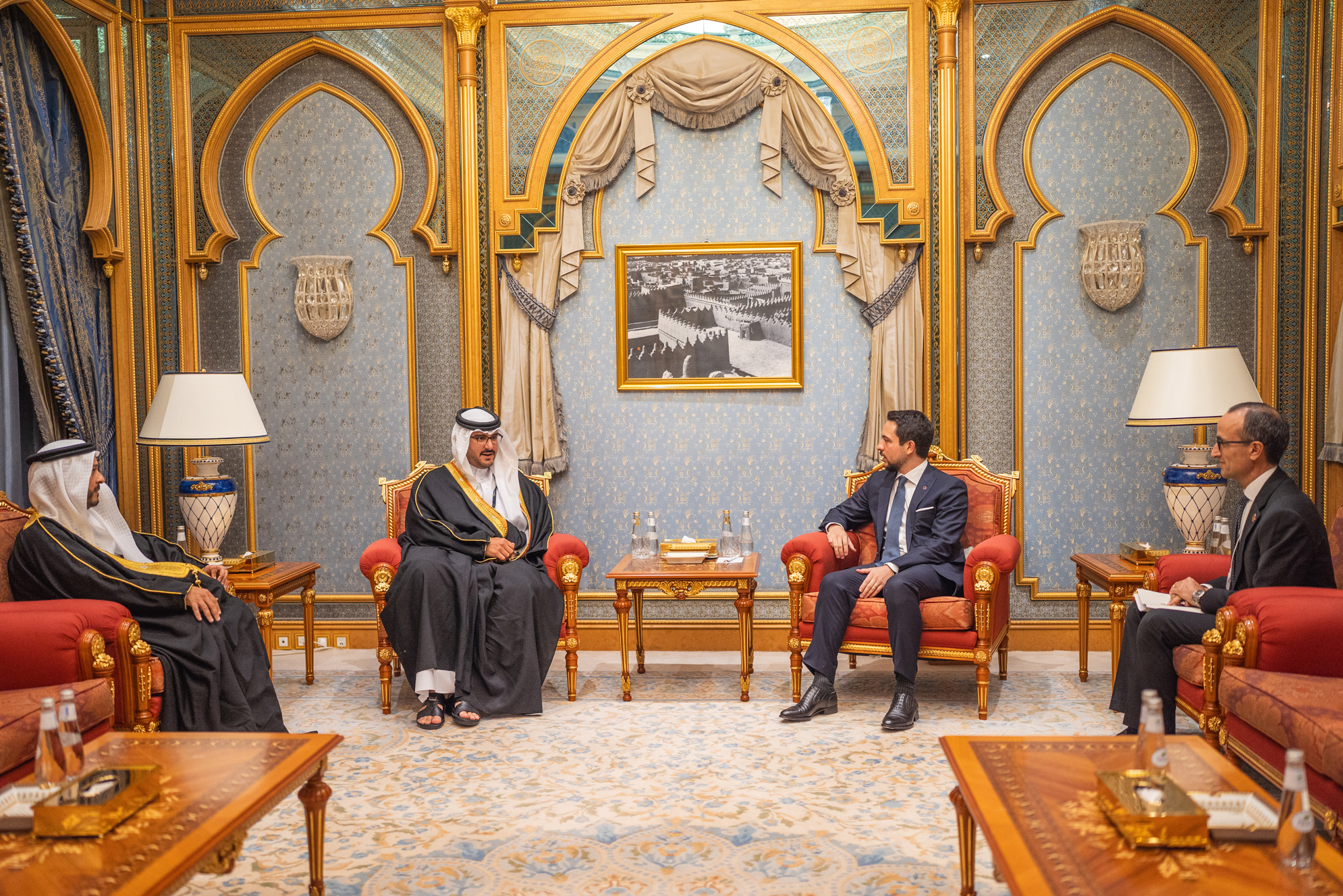Crown Prince meets with head of Bahrain delegation at Future Investment ...
