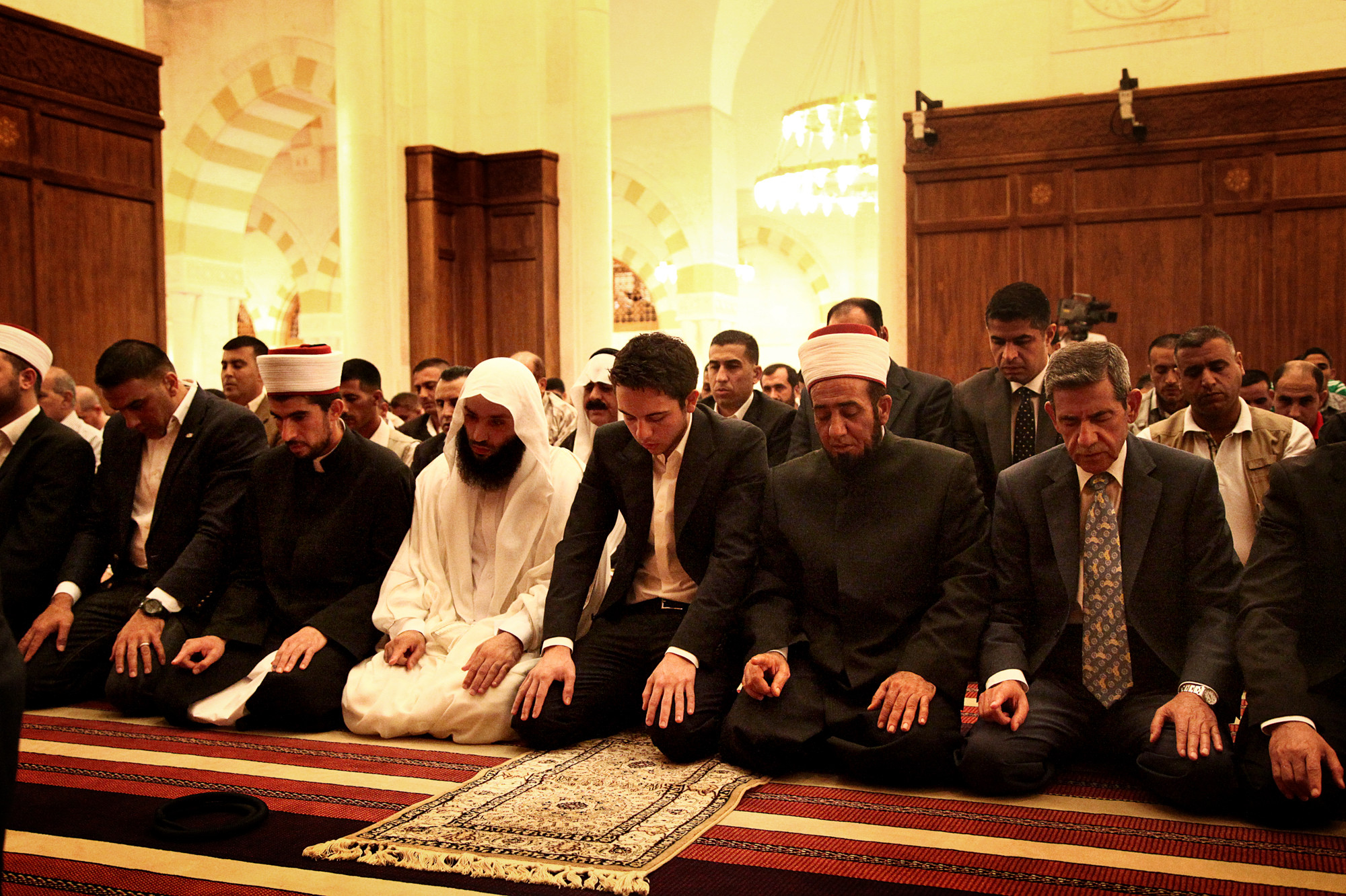 HRH Crown Prince Al Hussein bin Abdullah II performs Eid Al-Fitr Prayer ...